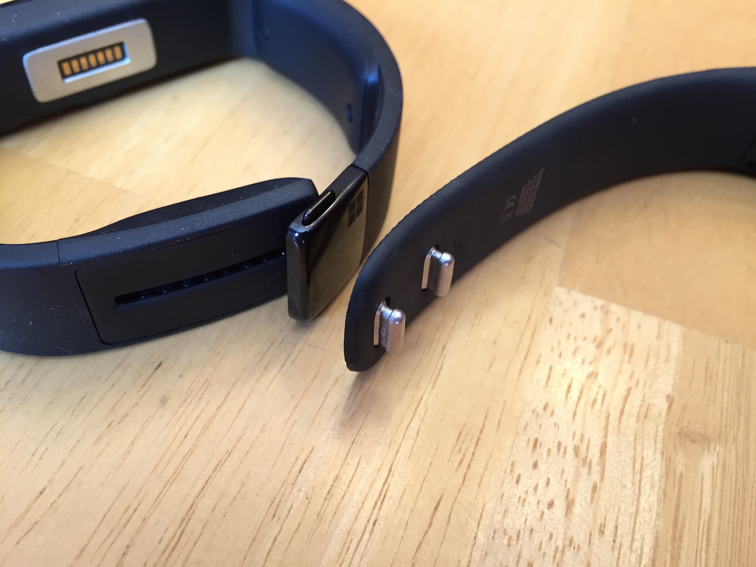 Hands On: Microsoft Band vs Fitbit Charge